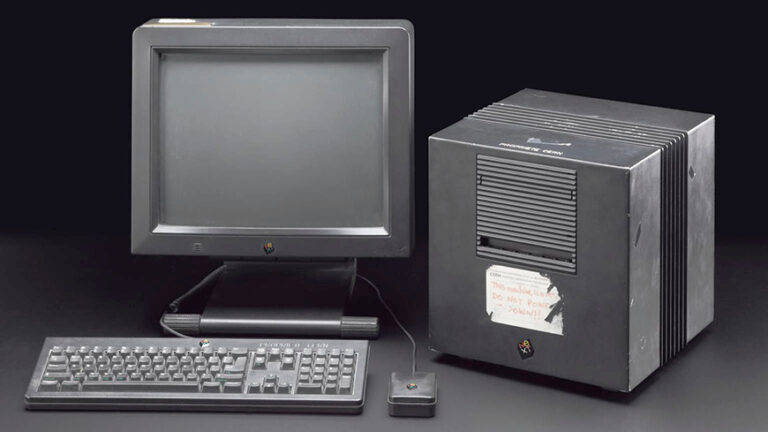 History and Design of the NeXTcube (1988-1995) | Inexhibit