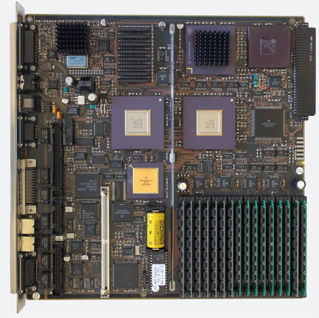 The NeXTcube (1988-1995), history and design | Inexhibit