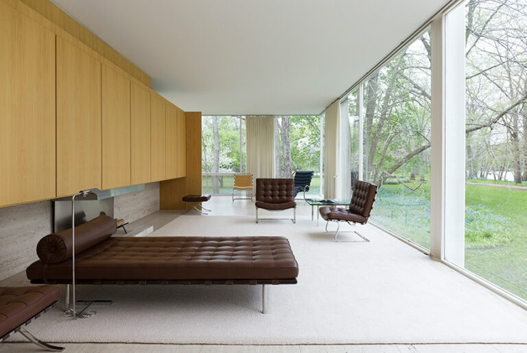 Mies van der Rohe's Farnsworth House - Plano, IL | Inexhibit